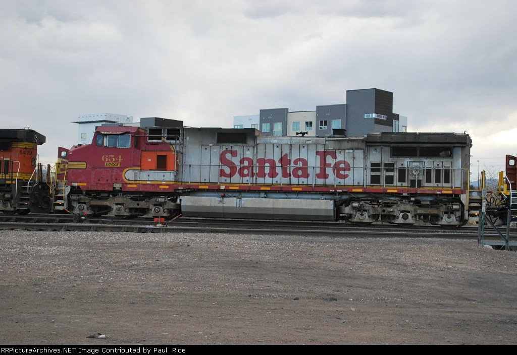 BNSF 654